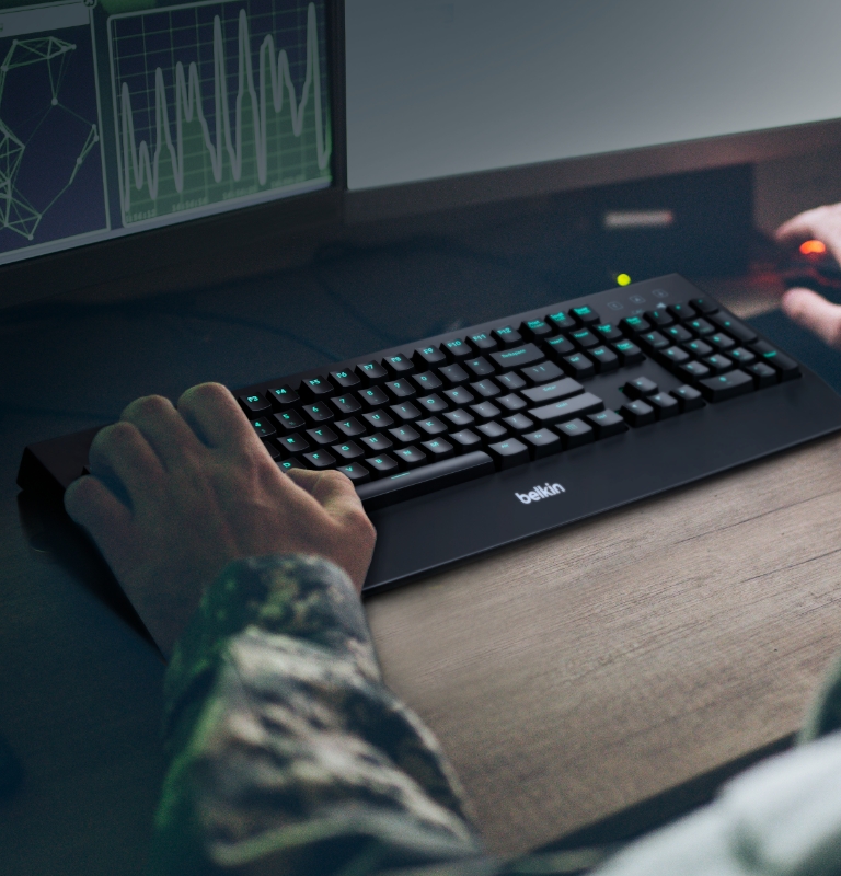 Universal Secure KVM Switch, 4-Port Dual Head w/ CAC | Belkin AU